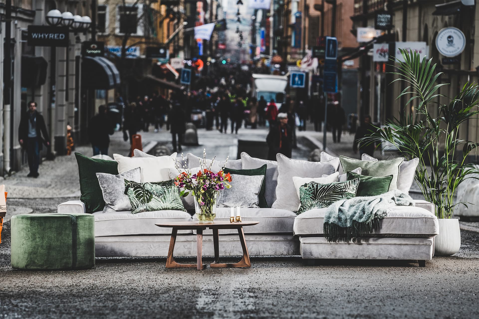 ELEFANTEN | Djup, skön divansoffa/schäslongsoffa | SWEEF