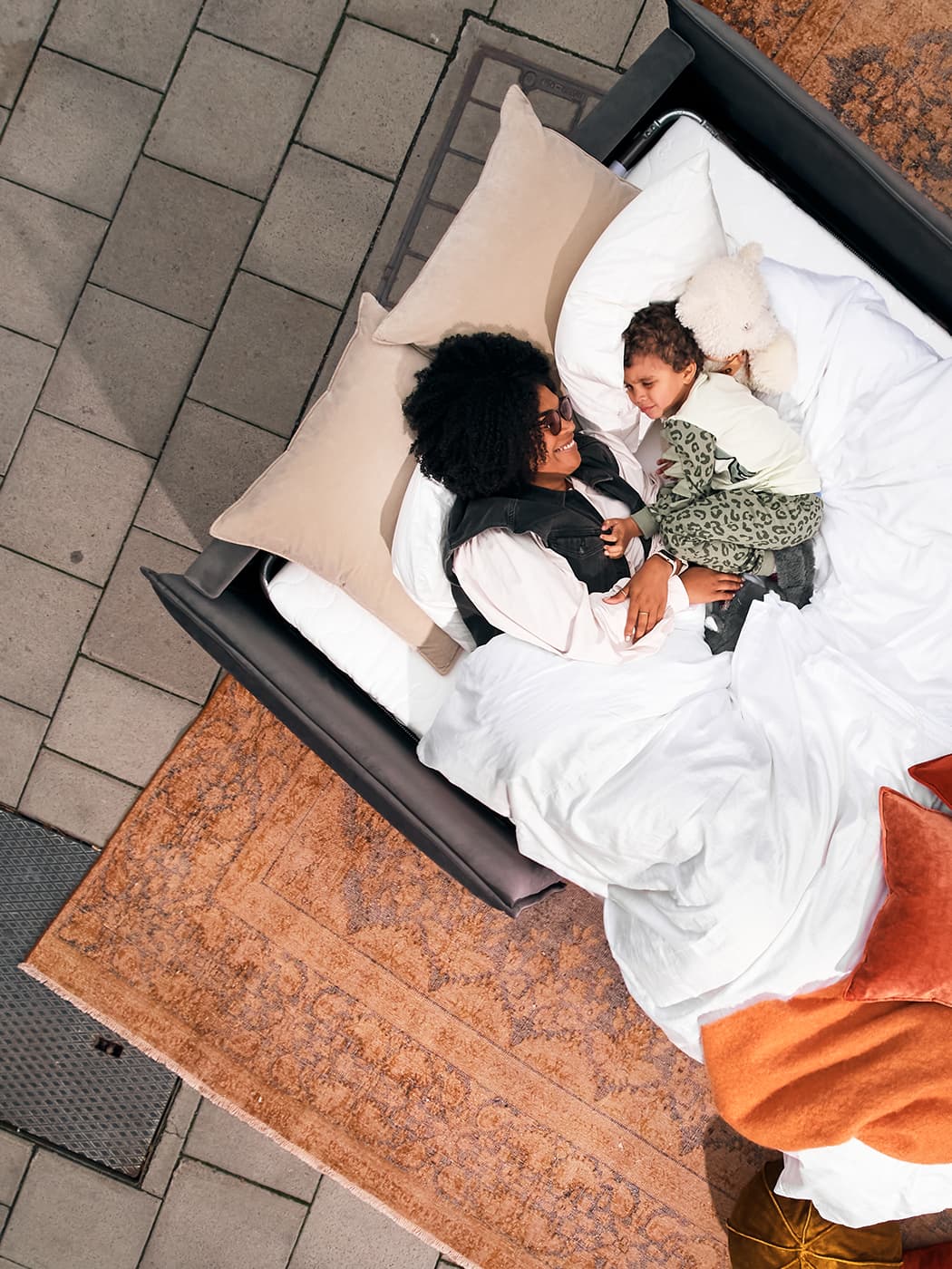 EKORREN | Snygg bäddsoffa i sammet eller manchester | SWEEF