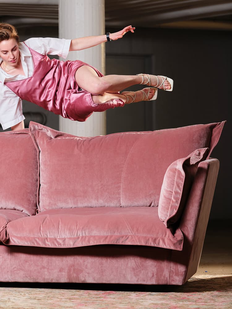 SVANEN | Stor, mjuk soffa med hög rygg | SWEEF