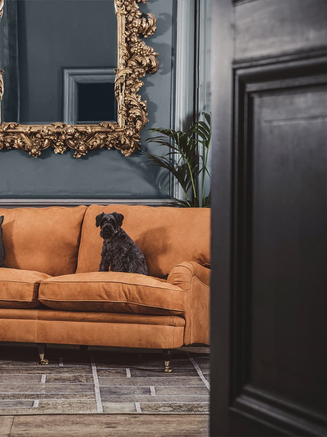 LEJONET | Sköna howardmöbler. Soffa & fåtölj | SWEEF