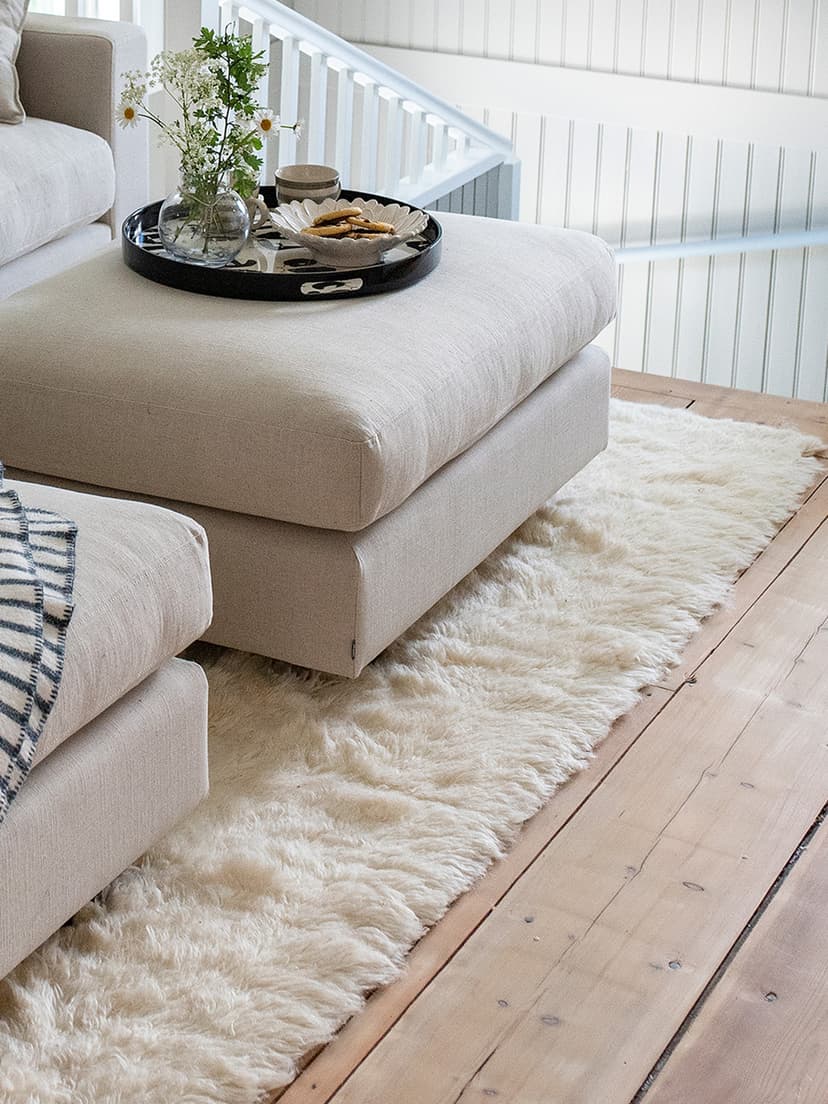 VALEN | Djup, skön soffa i linne med snabb leverans | SWEEF