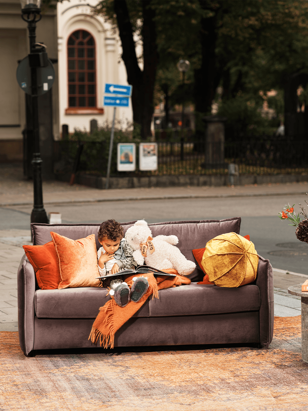 EKORREN | Snygg bäddsoffa i sammet eller manchester | SWEEF