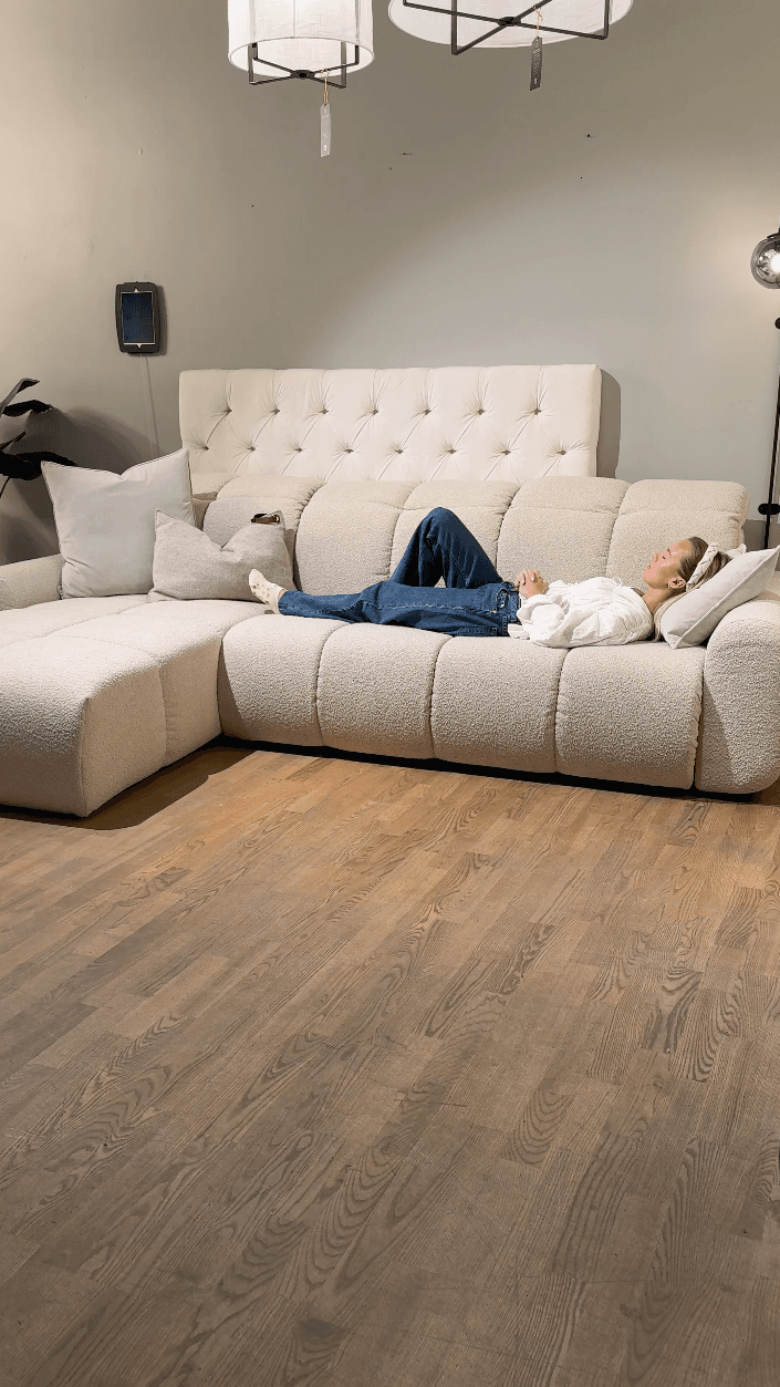 Sköna bäddsoffor | Djupa, snygga bäddsoffor med divan | SWEEF