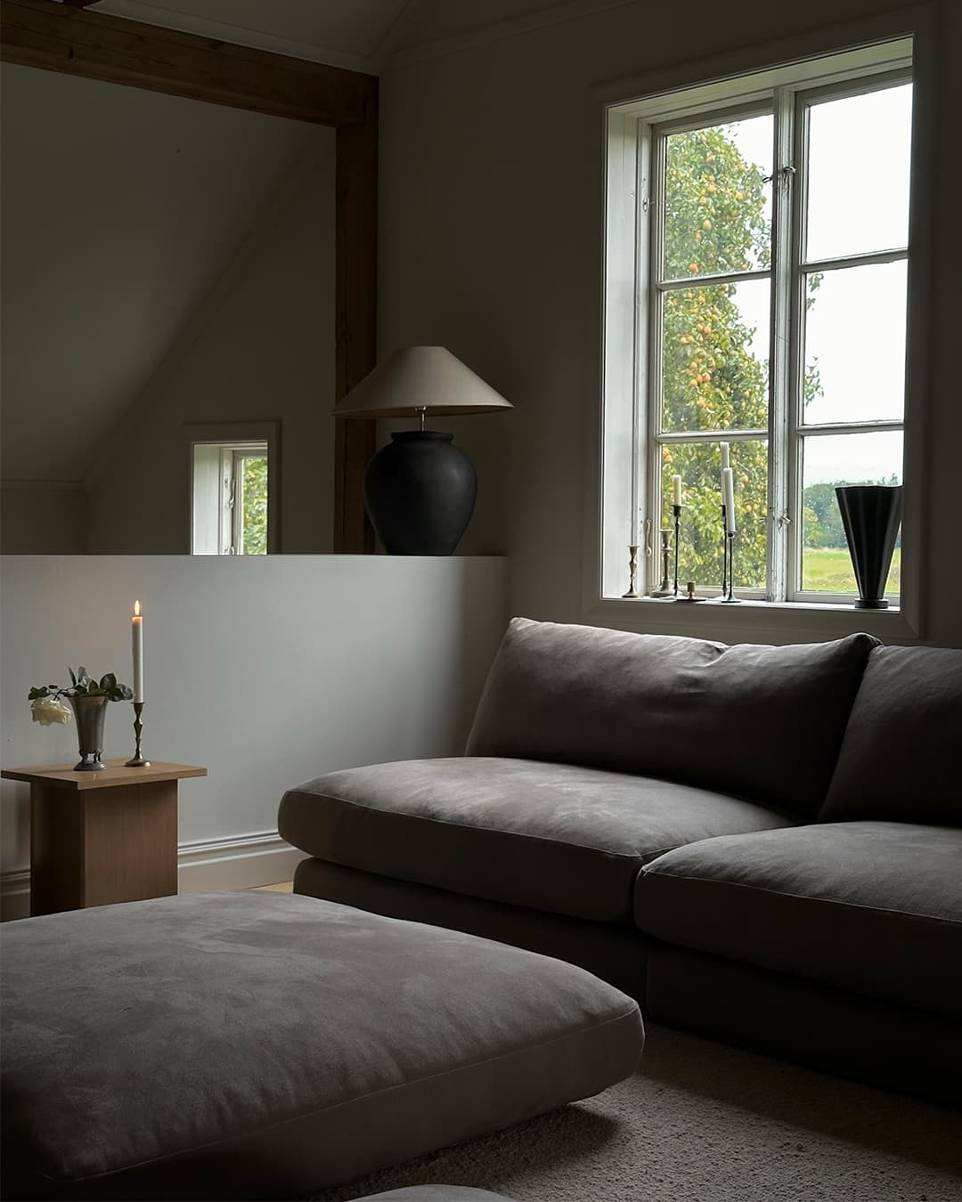 MAMMUTEN | Djup, skön modulsoffa i sammet & linne | SWEEF